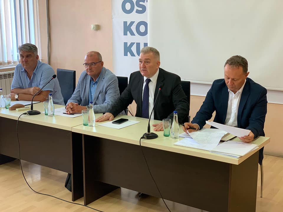 Vlada Srbije smenila Muamera Redžovića - Radio Sto Plus