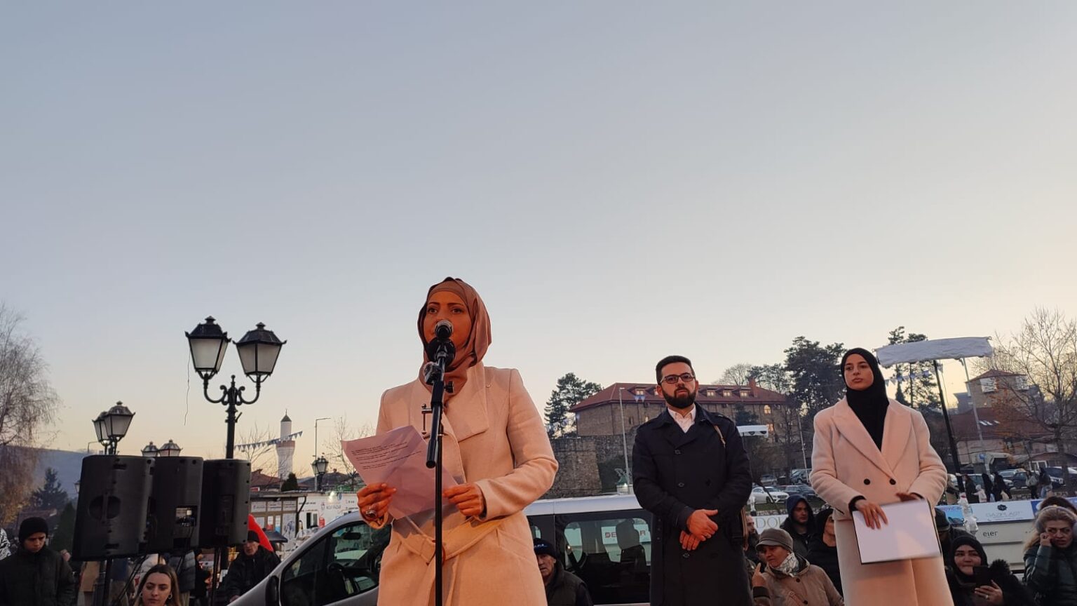 Održan protest opozicije, na ivici incidenta (VIDEO) - Radio Sto Plus