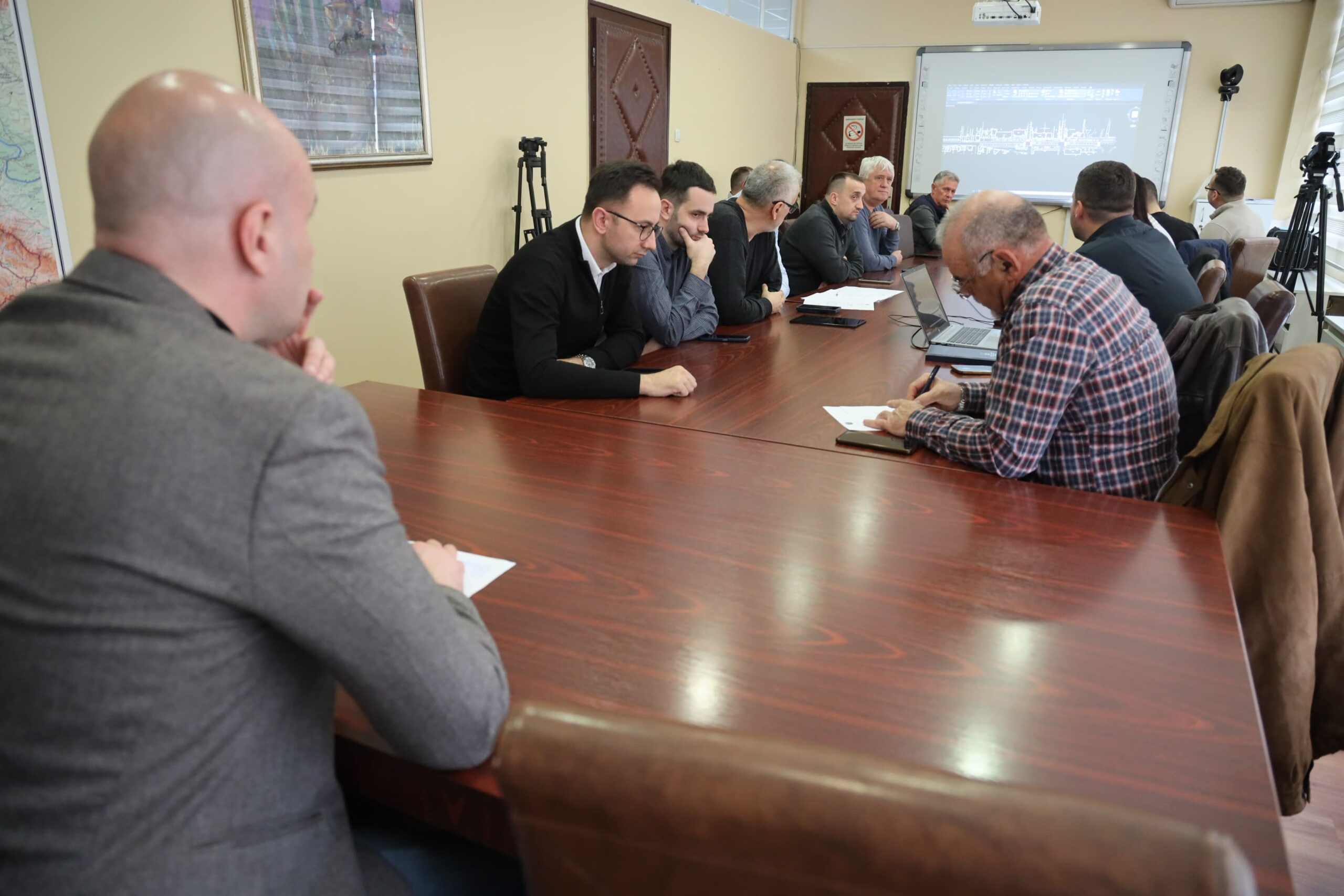 Savet za bezbednost saobraćaja: Novi režim saobraćaja u naselju Mur - Radio Sto Plus