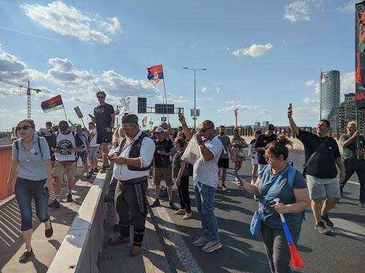 Beogradska Gazela u blokadi, studenti kažu da ostaju koliko i kolege iz Užica - Radio Sto Plus