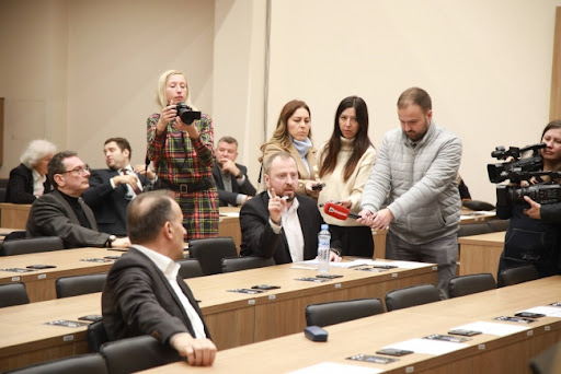 Počela sednica Skupštine Beograda, na dnevnom redu Apoteke Beograd i Generalštab - Naslovi.net